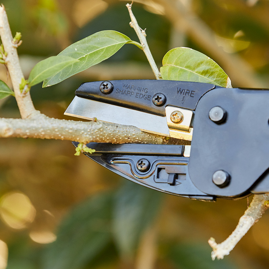 Super-Sharp Tough Multi Cutter - Innovations